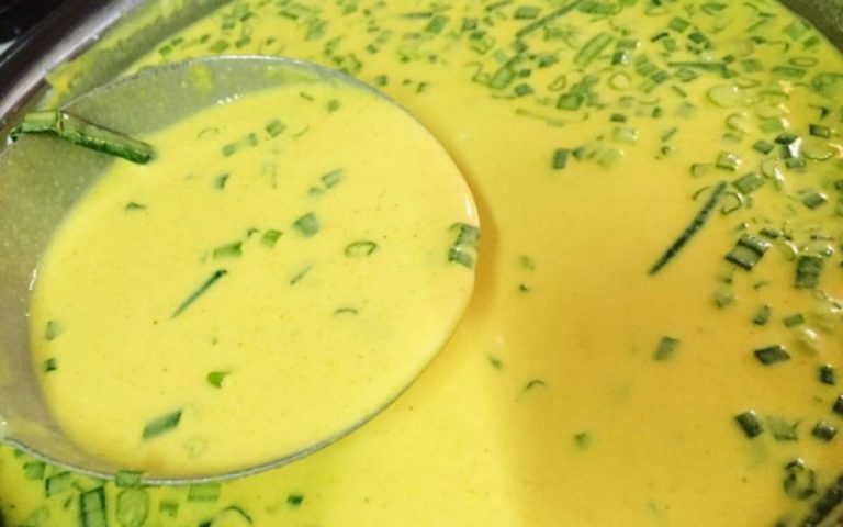 Cách pha bột bánh xèo giòn lâu, chuẩn vị tại nhà – Paradise Food