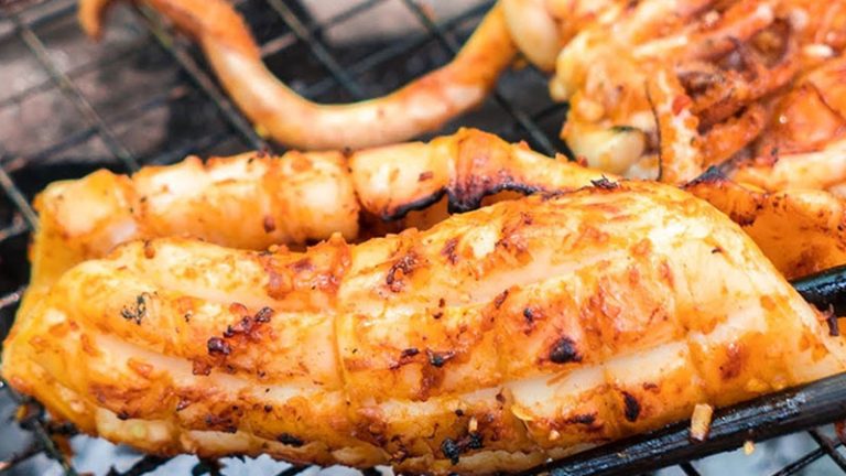 Tôm hùm bao nhiêu 1kg? Bảng giá tôm hùm hôm nay